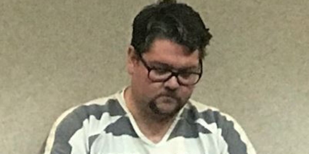 Strongsville priest indicted on 8 federal child porn charges Strongsville priest indicted on 8 federal child porn charges